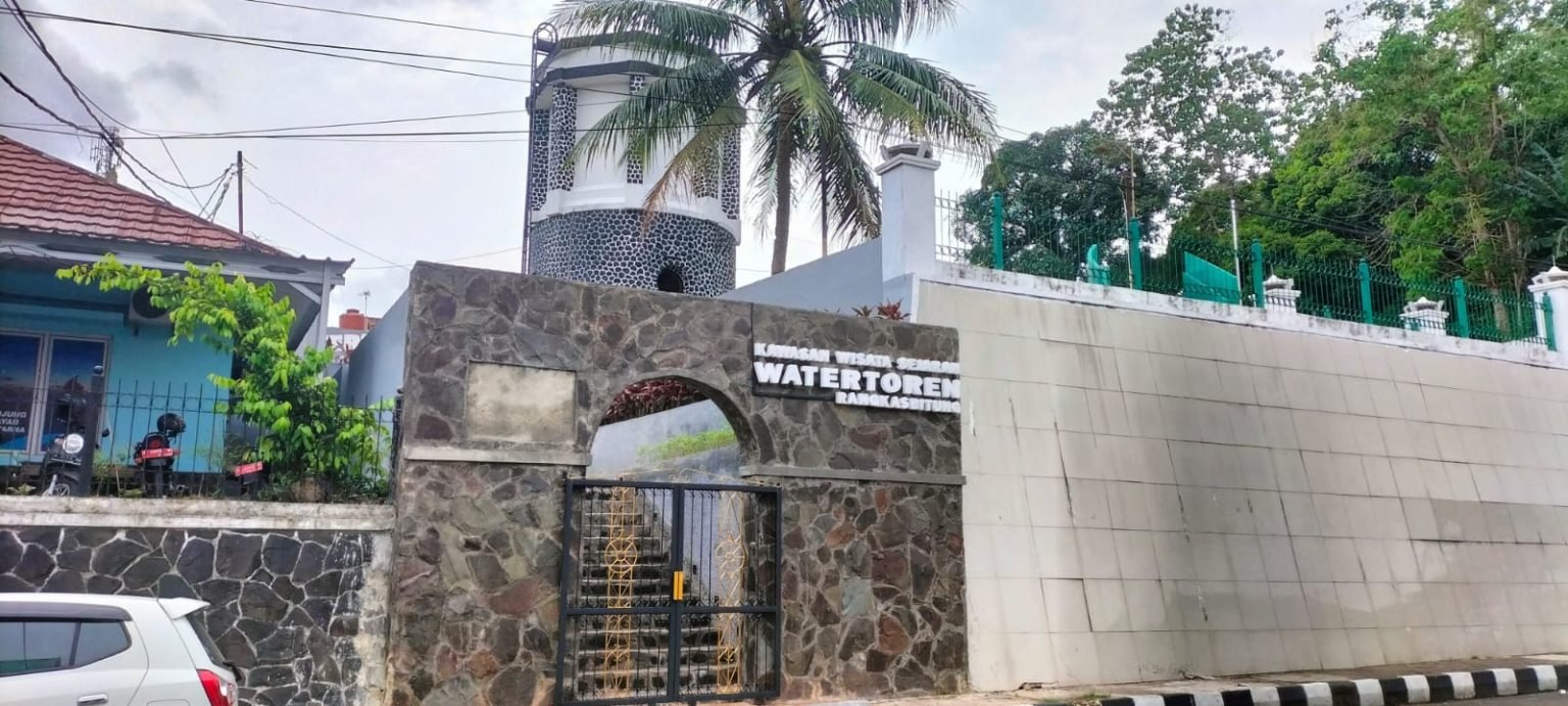 Water Toren Rangkasbitung Peninggalan Belanda, Akan Dilaunching Sebagai ...